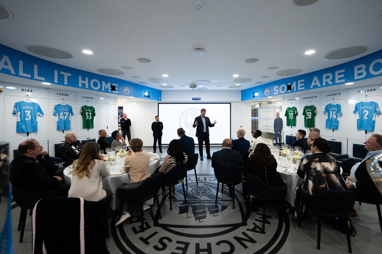 Dressing Room Package | Manchester City F.C.