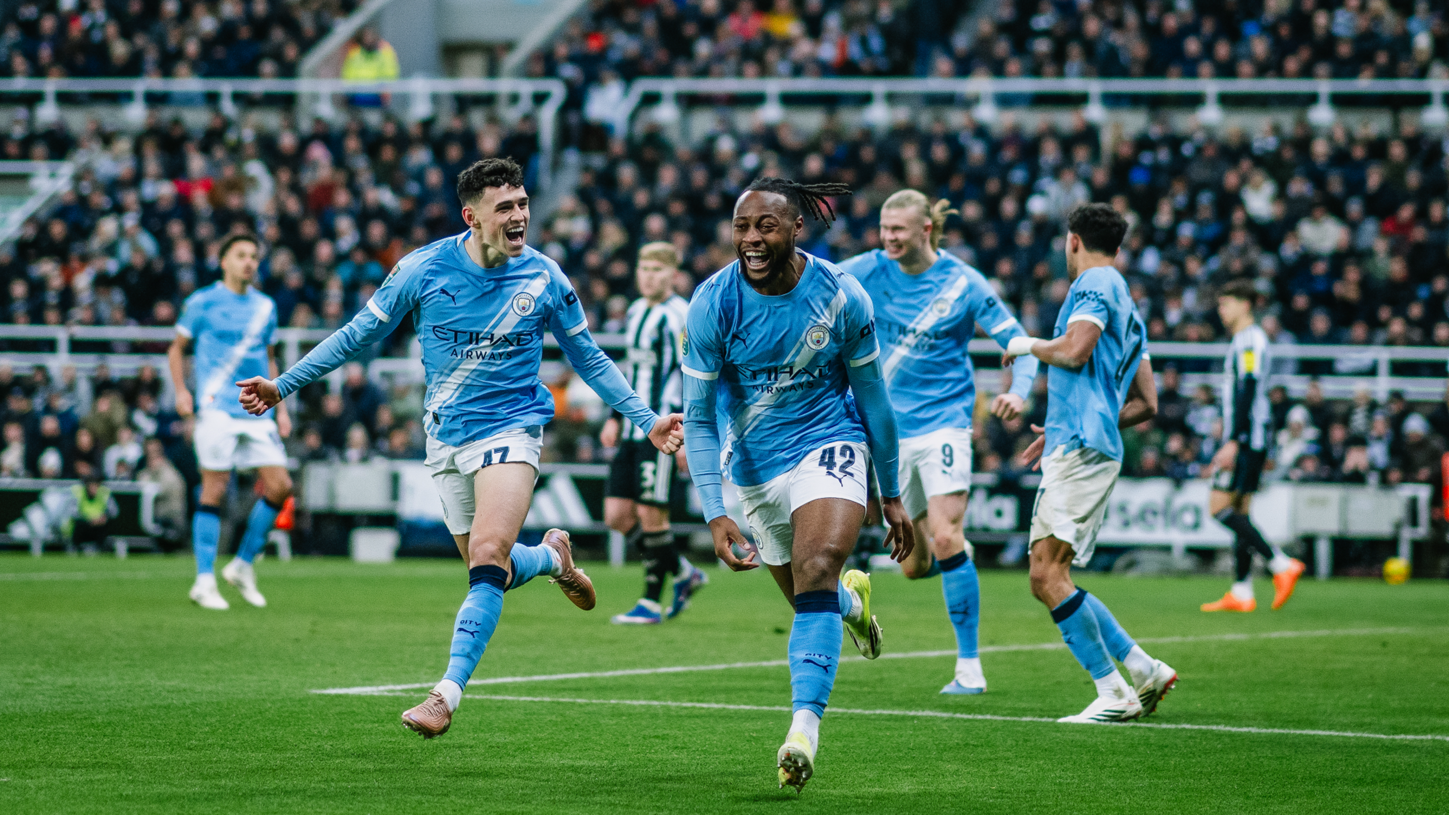 Gallery: Super Semenyo strikes again!