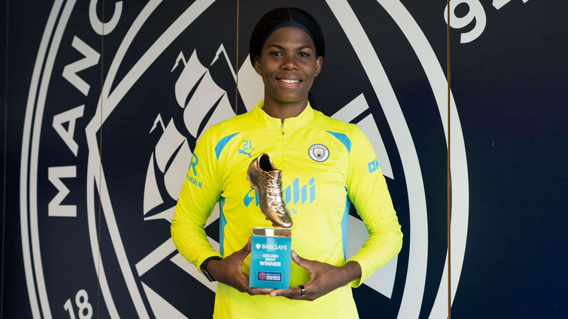 The numbers behind Bunny Shaw’s Golden Boot season