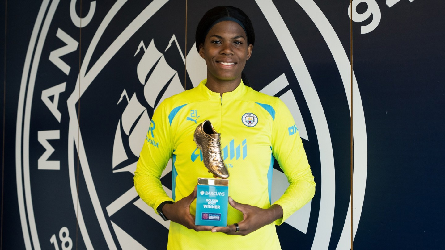 The numbers behind Bunny Shaw’s Golden Boot season