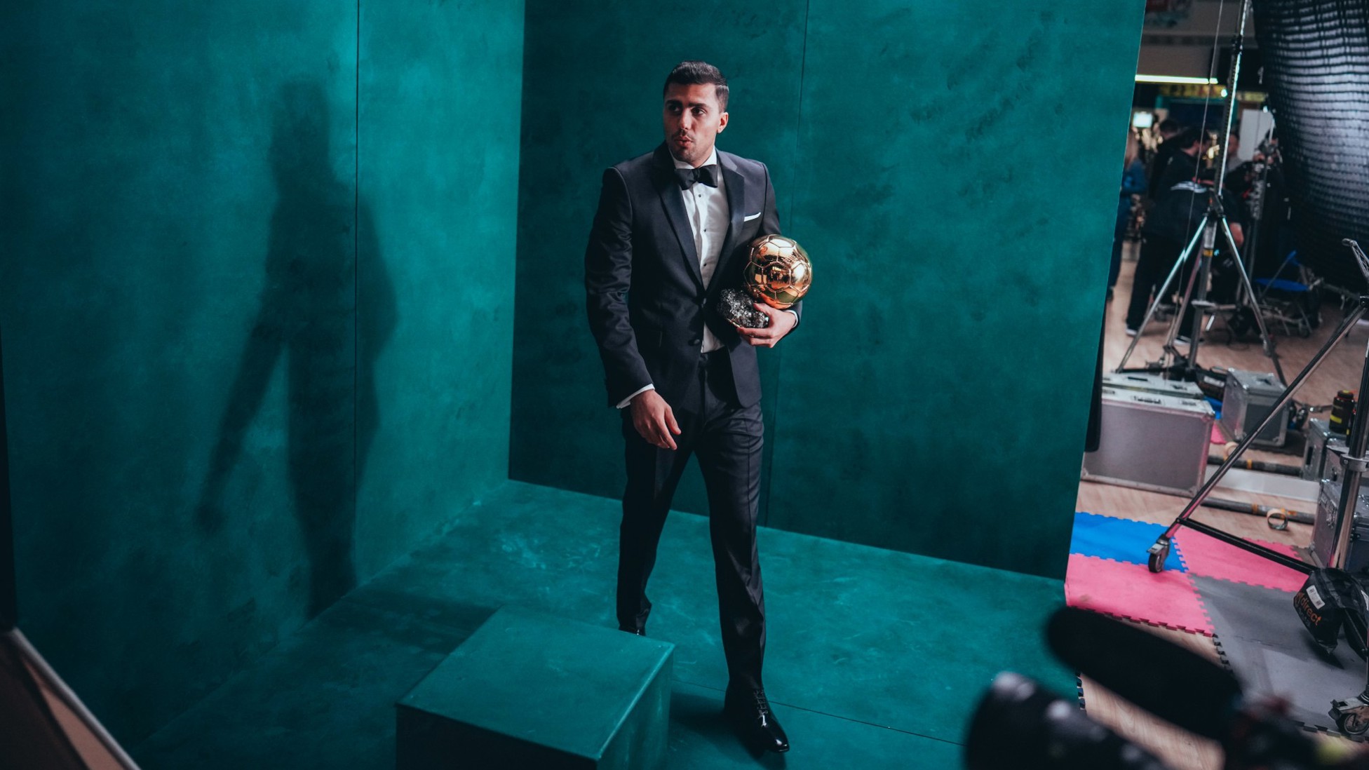 Gallery: Rodri gets suited up with his Ballon d'Or trophy