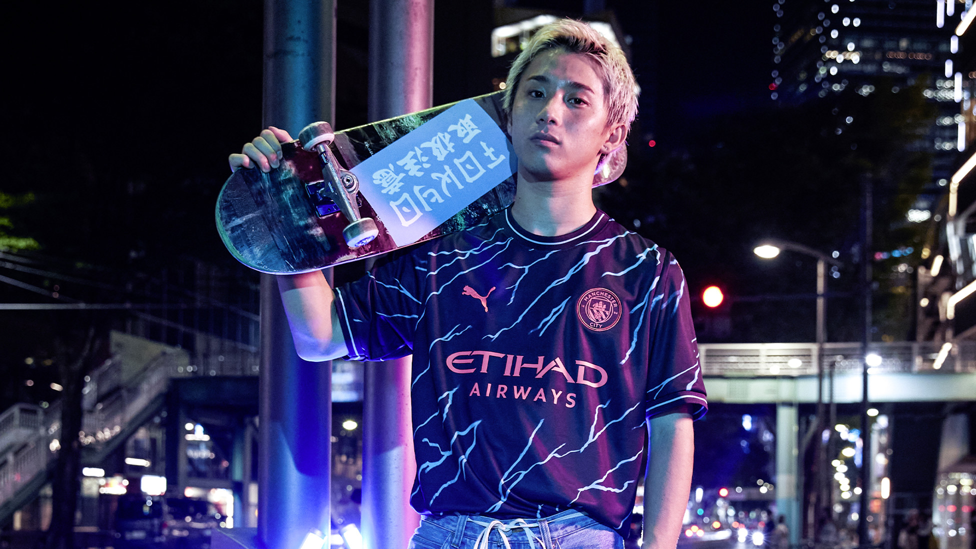 Gallery: City unveil new 2023/24 PUMA third kit in Japan