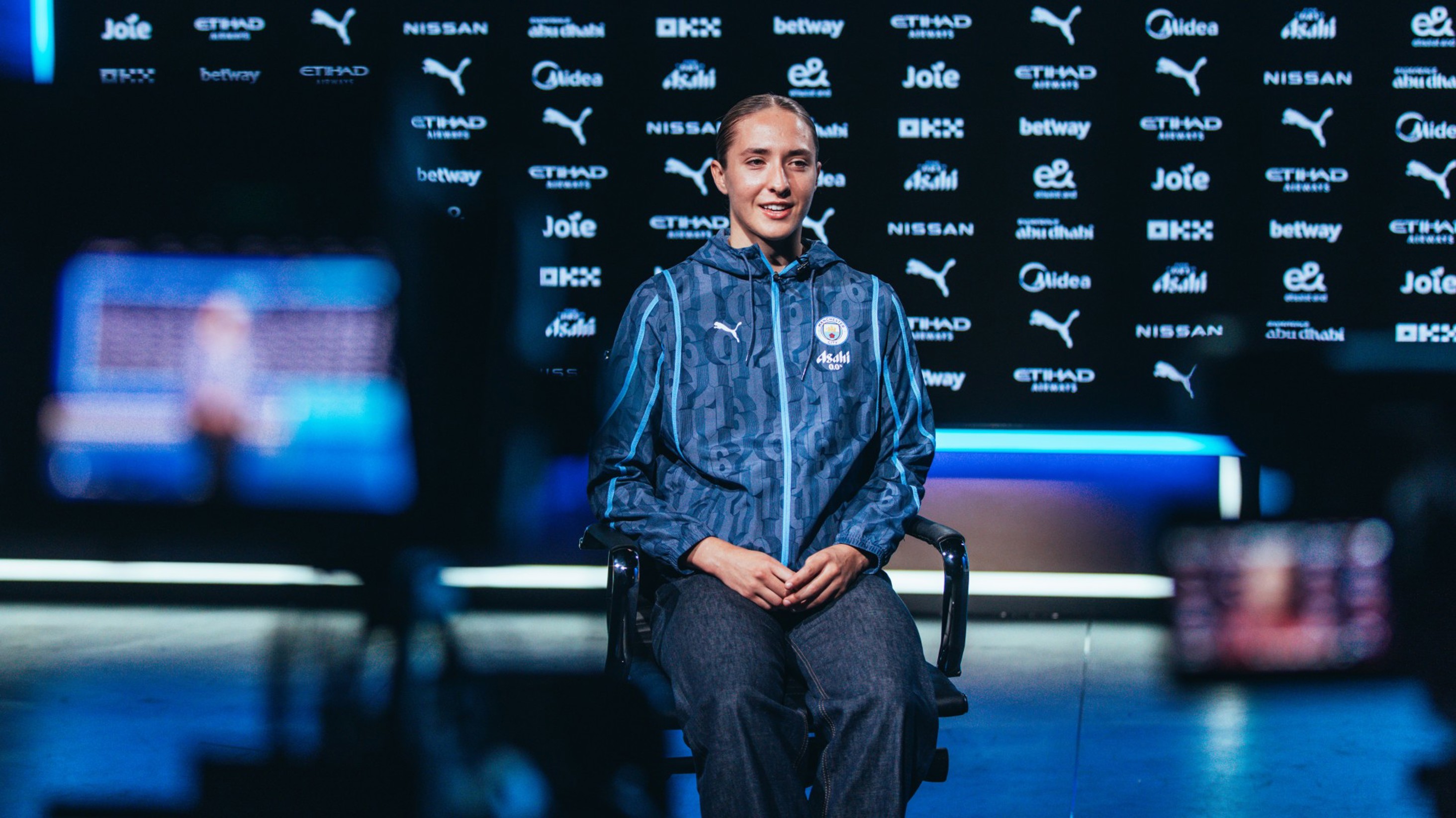 Gallery: Layzell lands at City