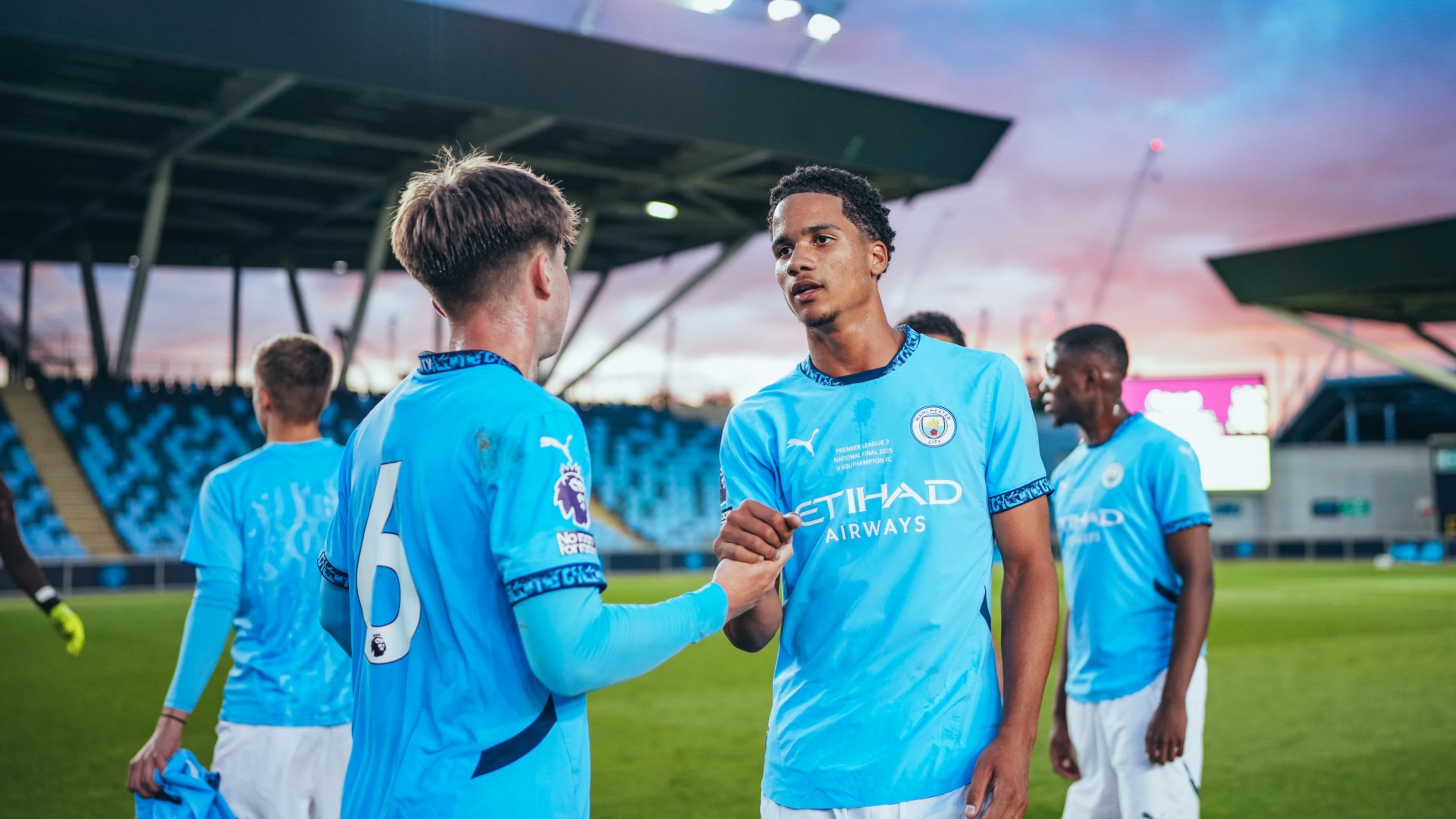 Gallery: City lift Premier League 2 trophy!