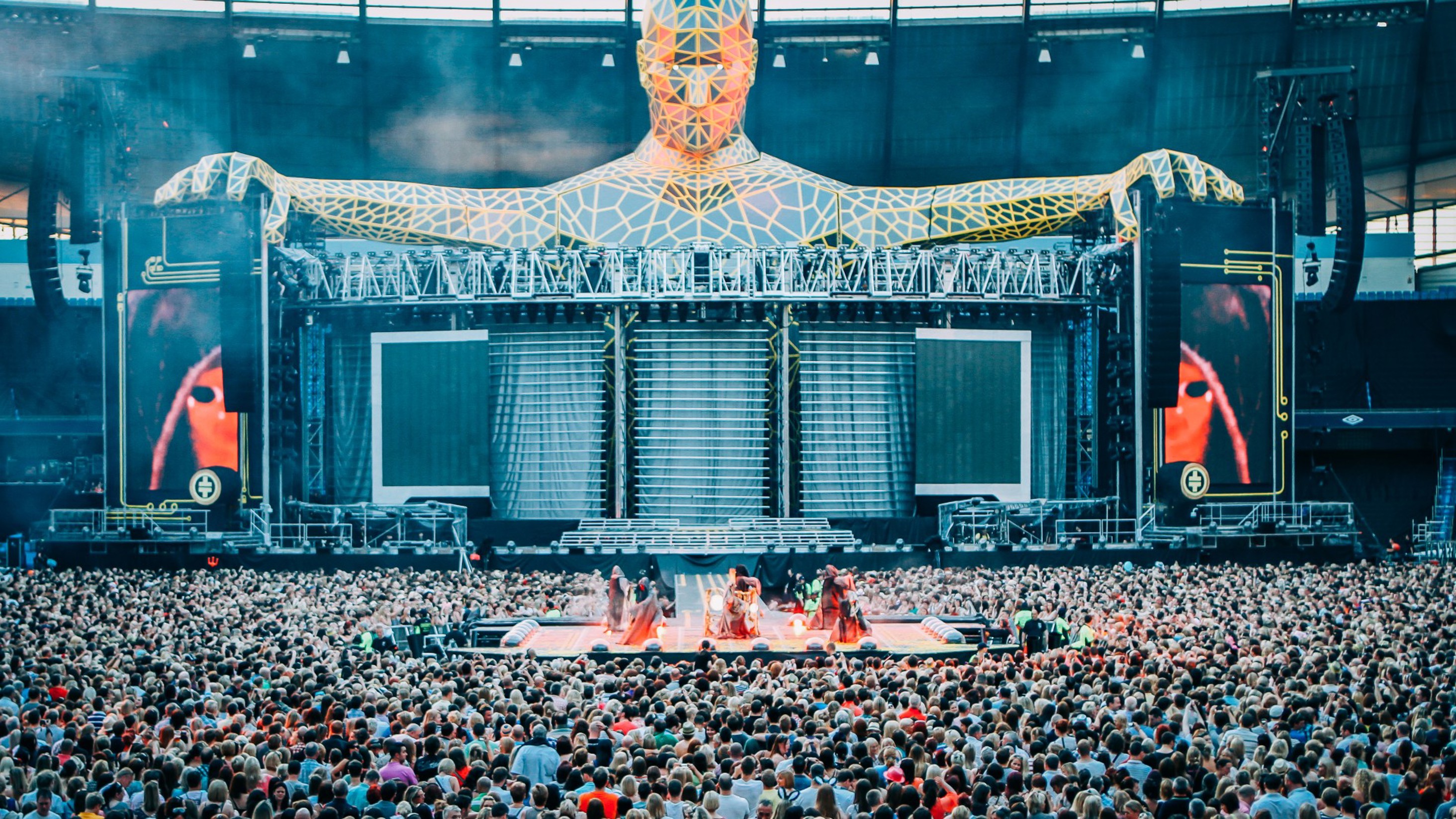 Etihad at 20 gallery: Stadium full of Stars!