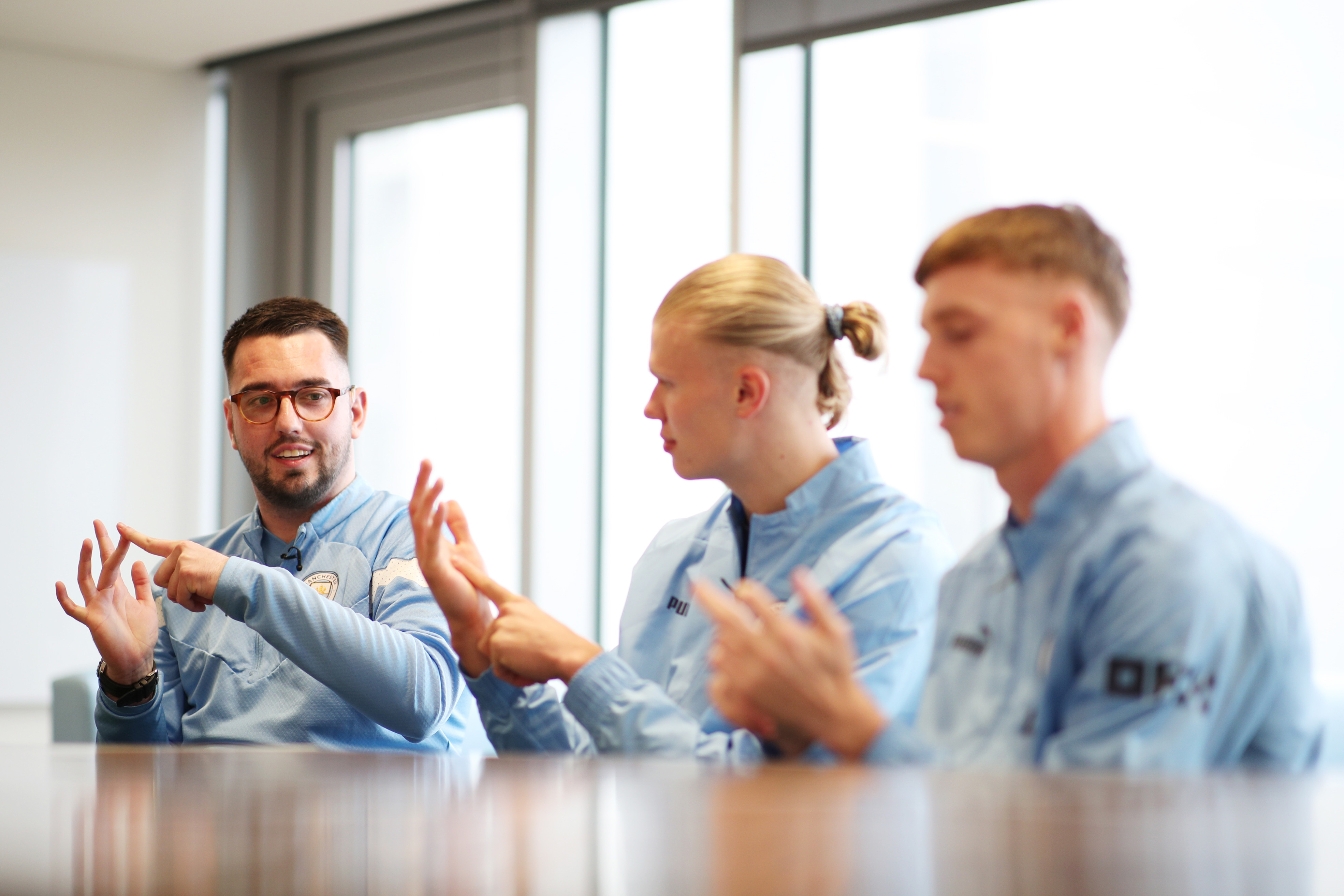 CITC teach Manchester City players sign language