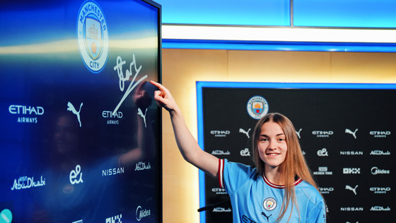Jess Park Pens New Deal