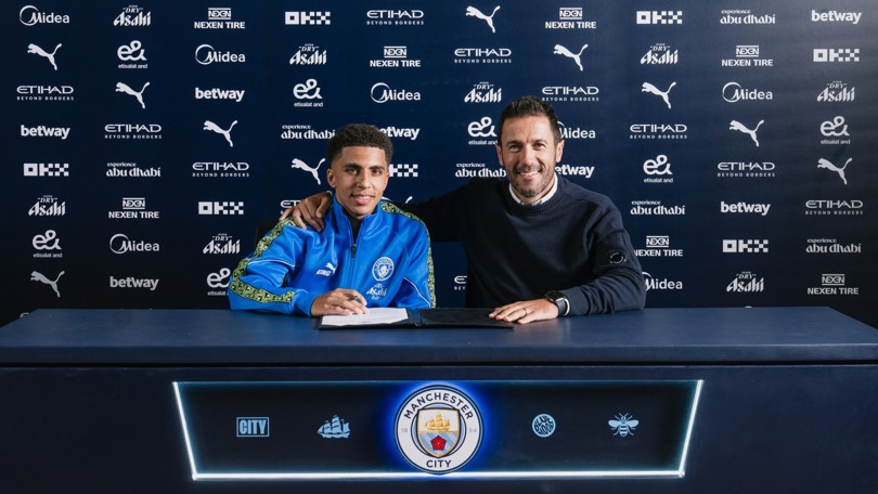 Lewis pens new five-year City deal!