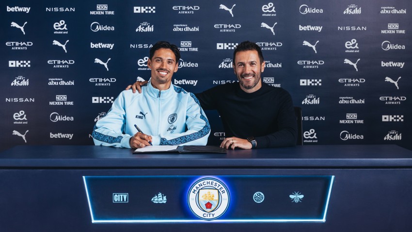 City sign Netherlands midfielder Reijnders