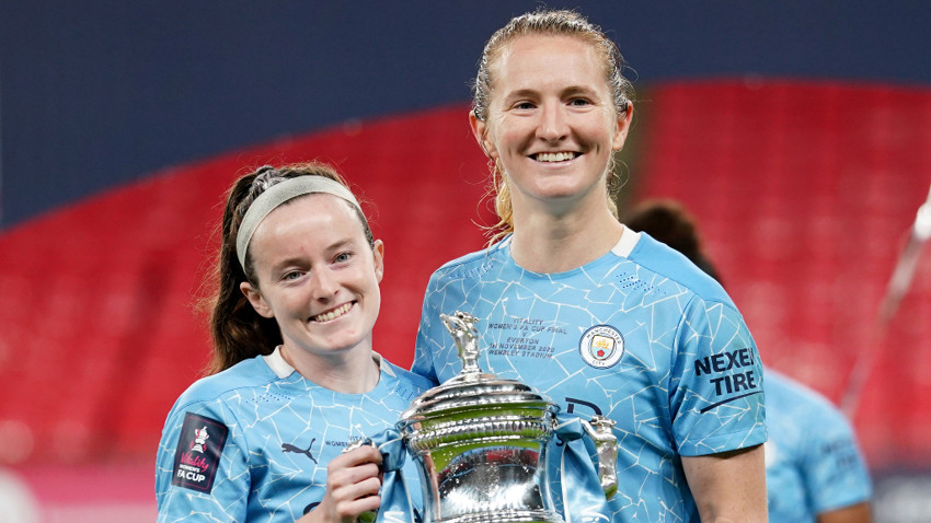 Sam Mewis announces retirement