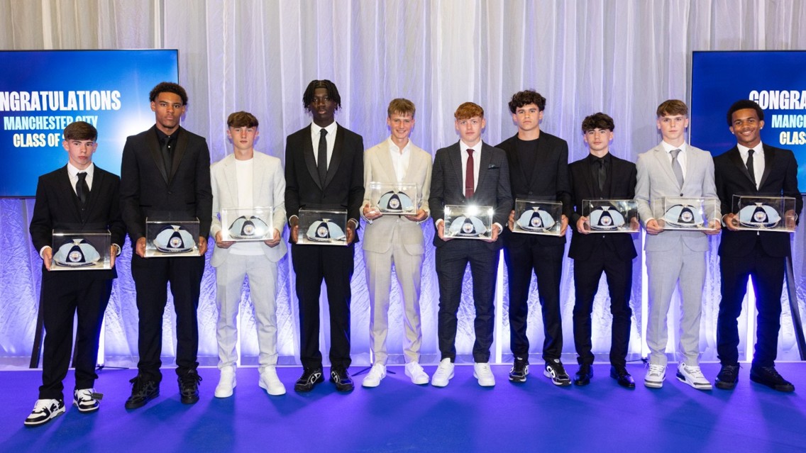 12 players sign scholarships