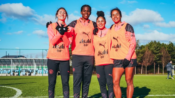 Ruby Mace's signing in pictures