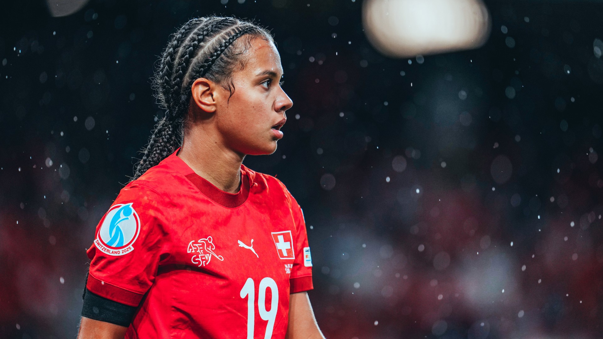 Beney stars as Switzerland edge past Iceland