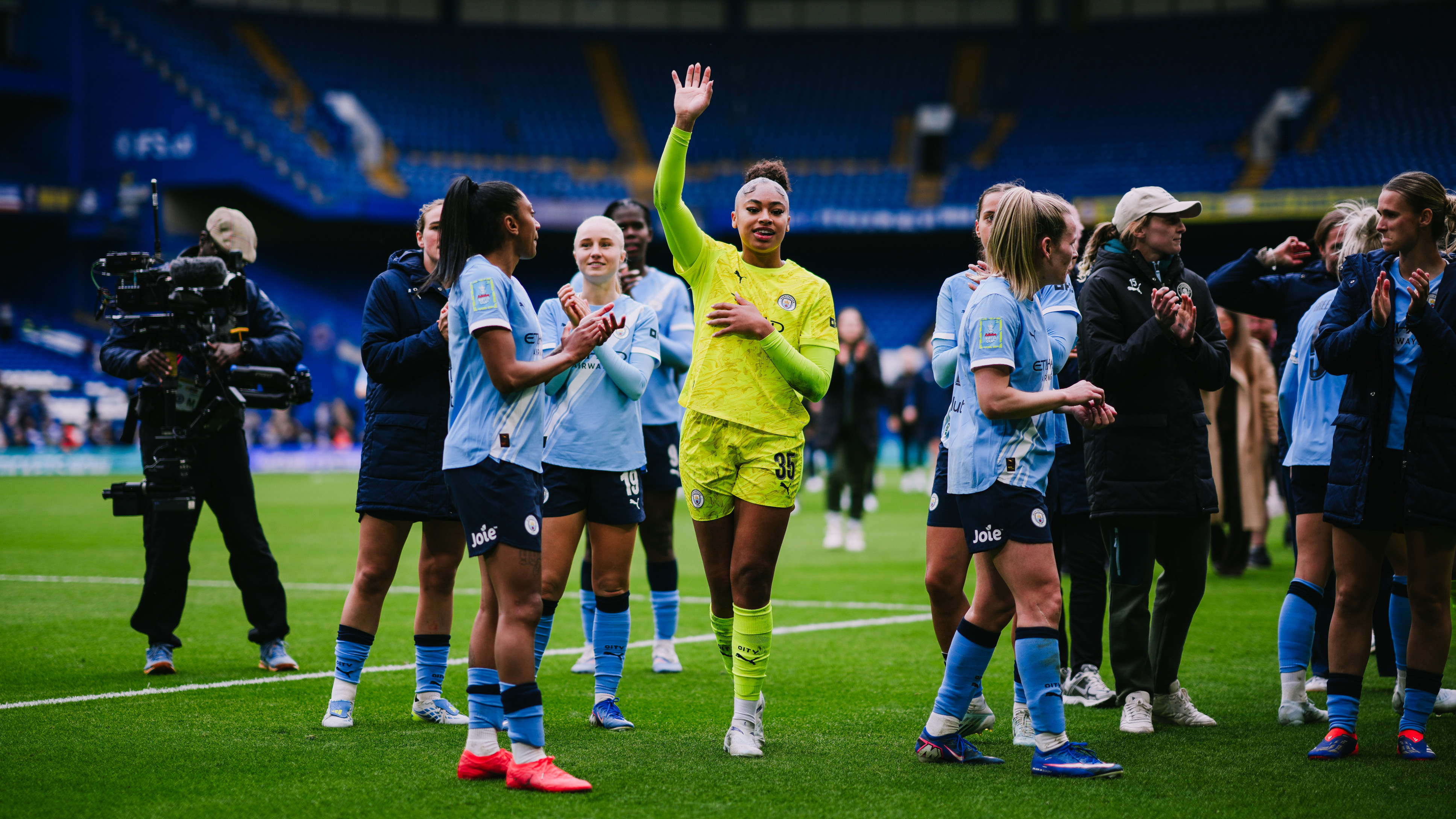 Keating receives England call-up for Spain and Ukraine qualifiers