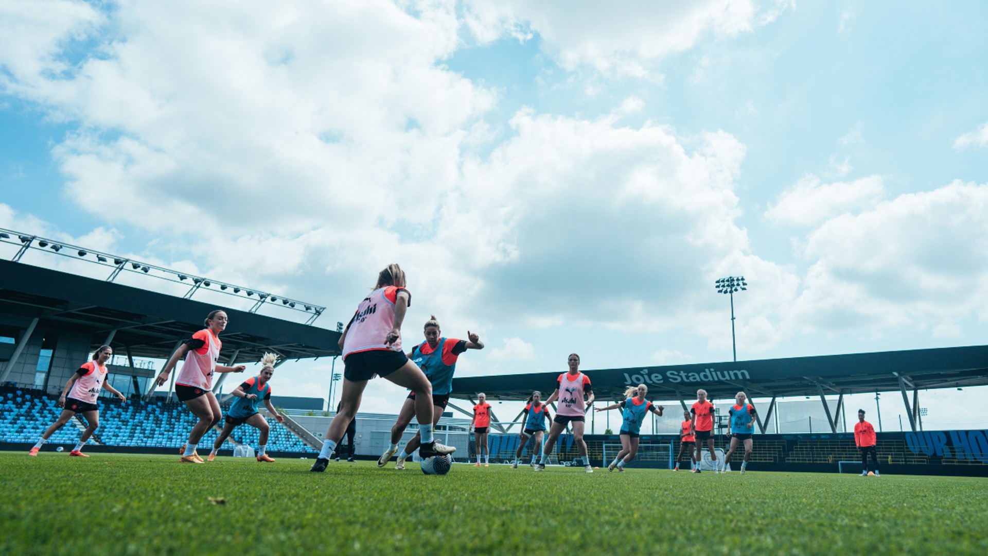 Training: Countdown begins ahead of WSL title fight finale