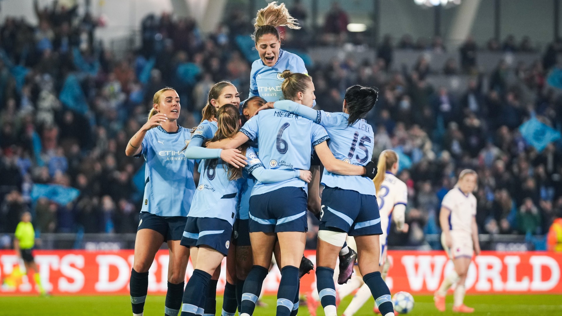 City vence na ida das quartas de final da Liga dos Campeões