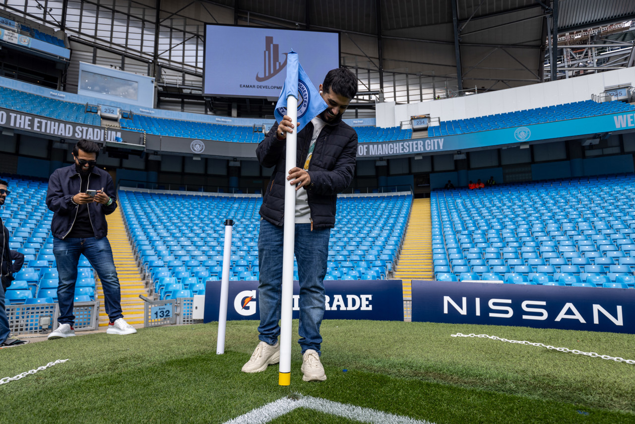 VVIP Pitchside Package