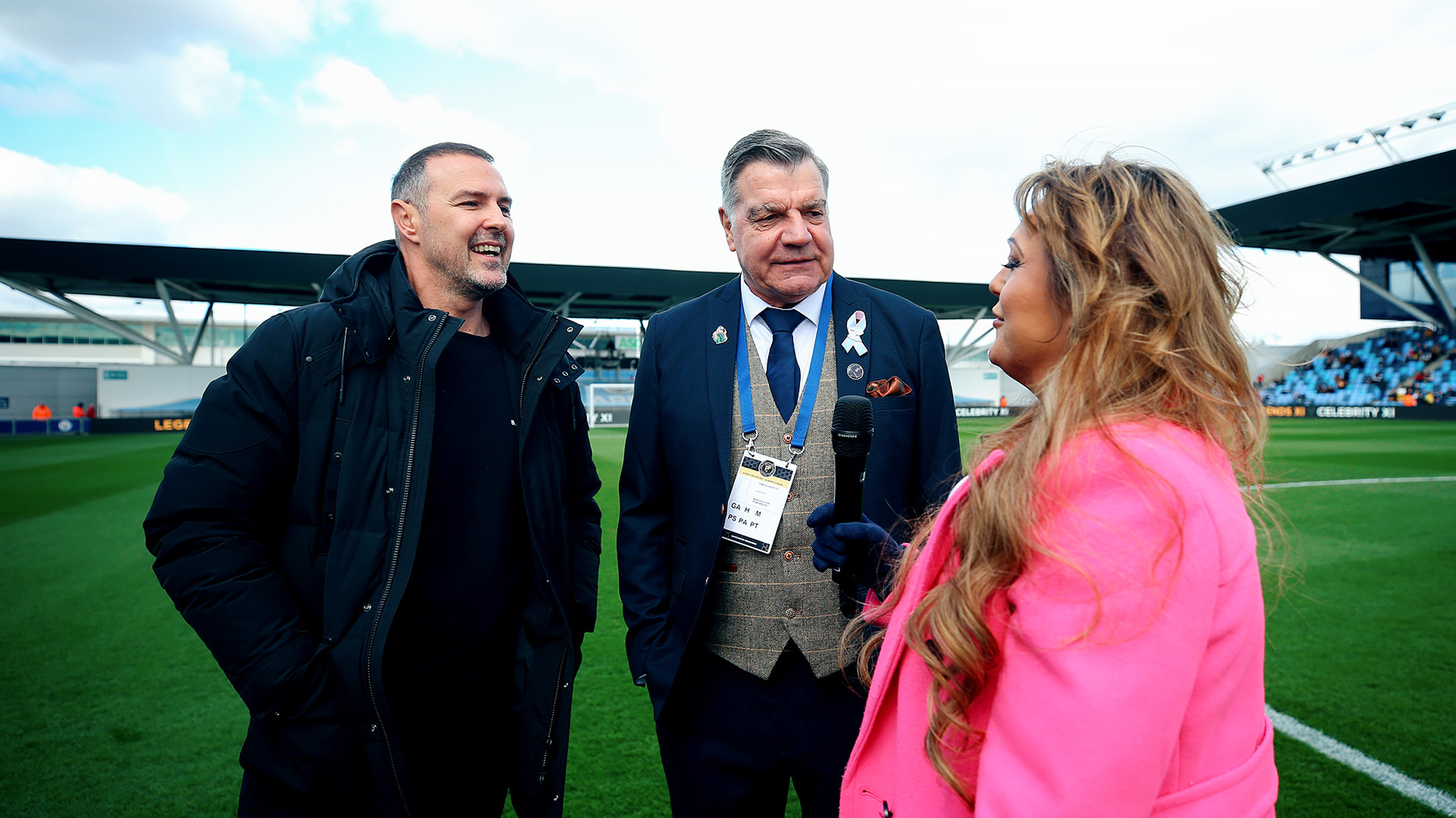 The best images from the Manchester Remembers Charity match