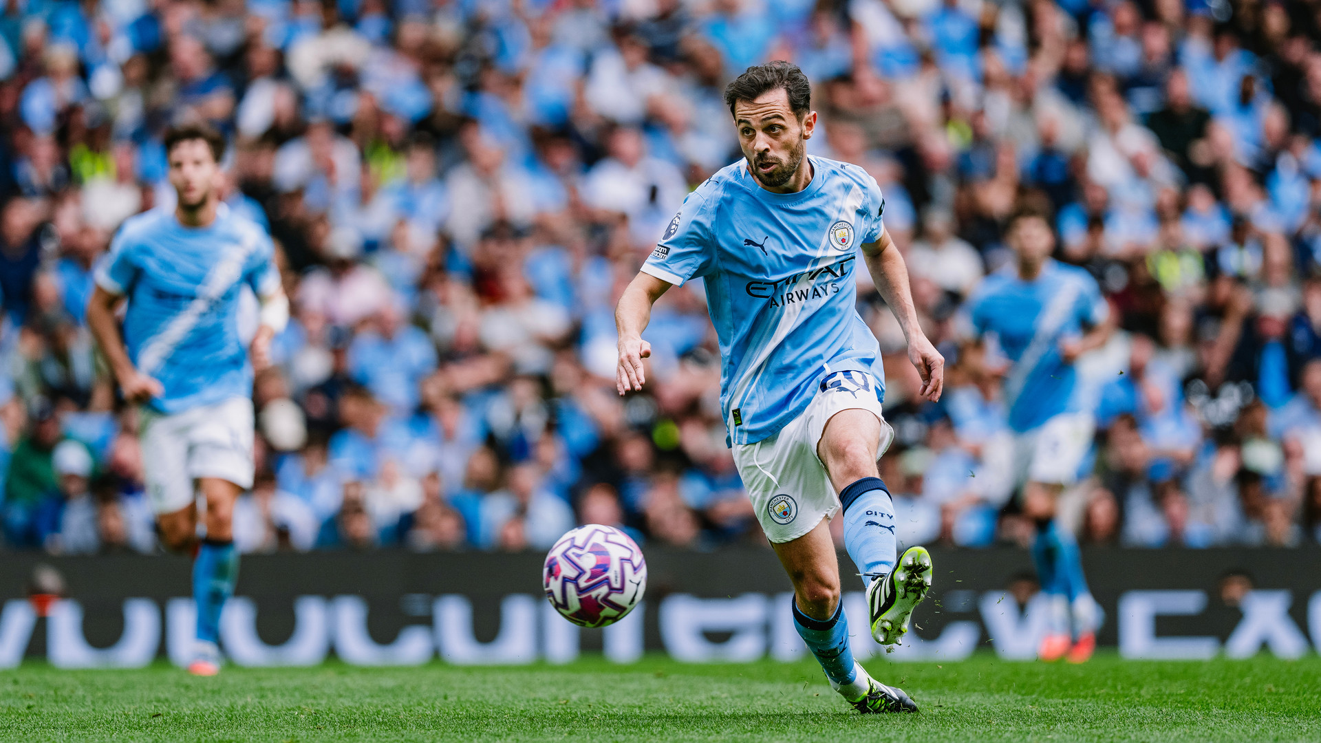 City v Manchester United: Kick-off time, team news and TV information