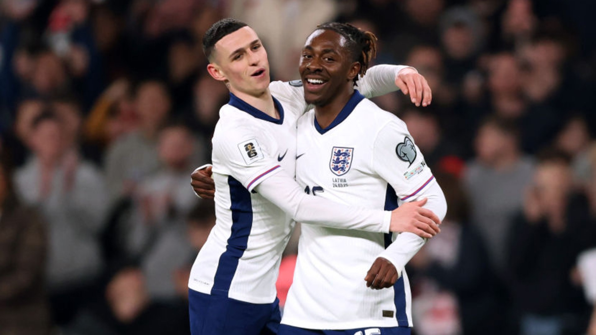 Foden participa en la victoria 3-0 de Inglaterra ante Letonia