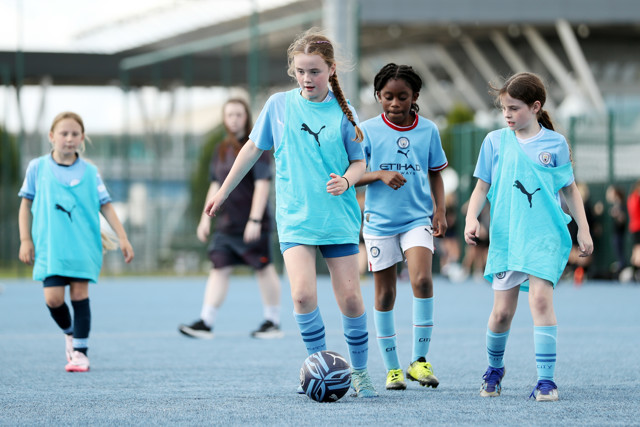 Free Football Training for Girls 6-18 | City in the Community