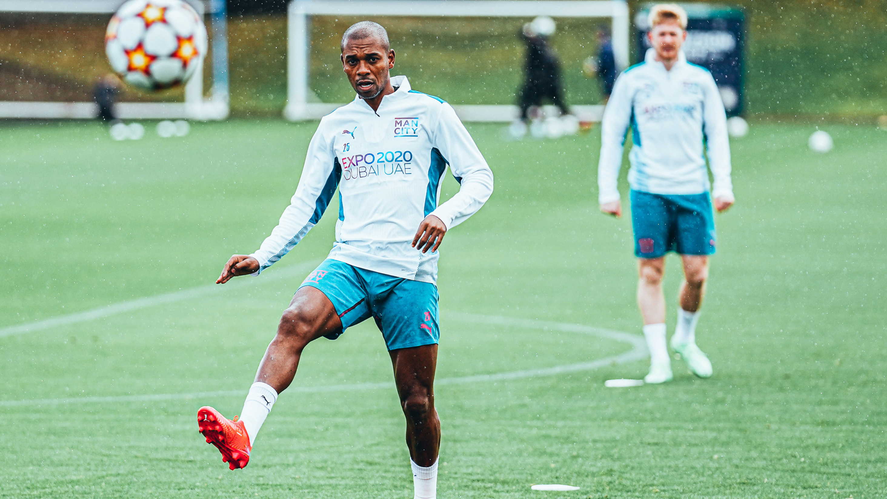 Training: City focused and ready for PSG test