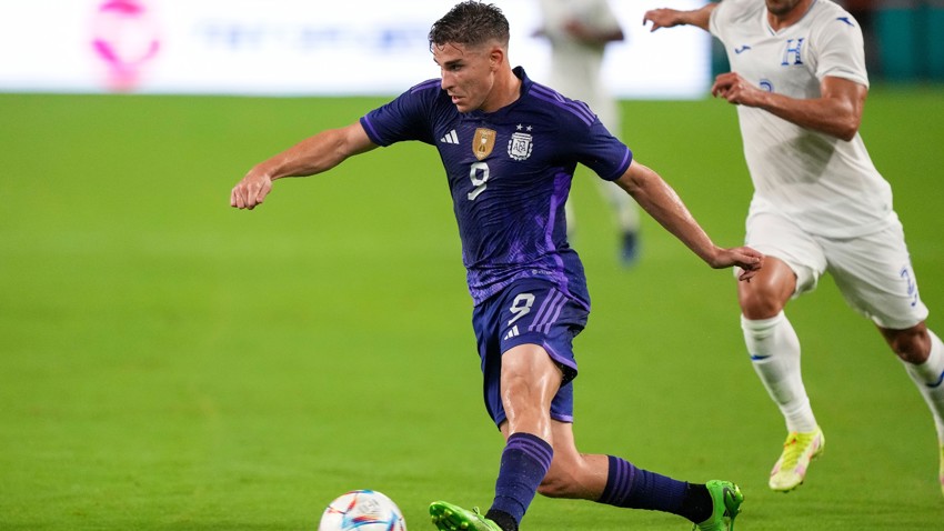 Alvarez on target for five star Argentina in victory over UAE