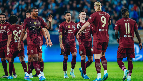 Manchester City 2021-22 team photo revealed!