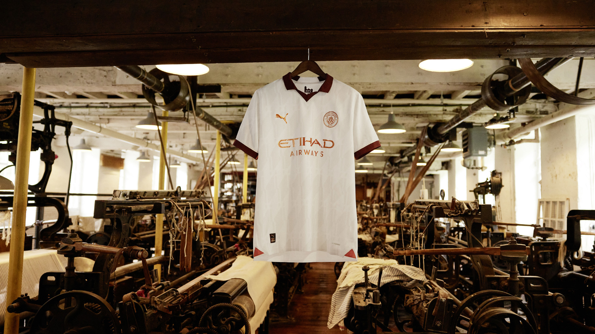 Behind the scenes: Away kit launch!