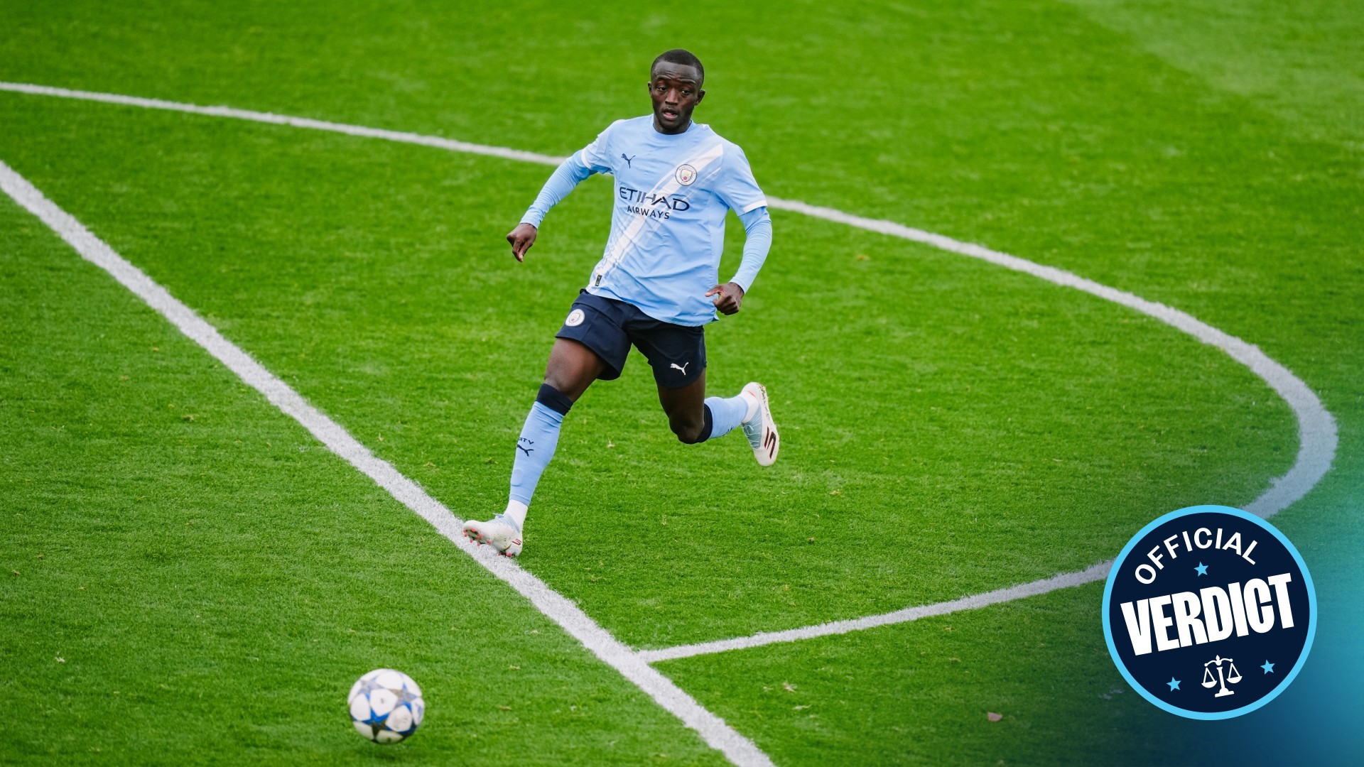 Dominant City climb PL2 table after Reading triumph