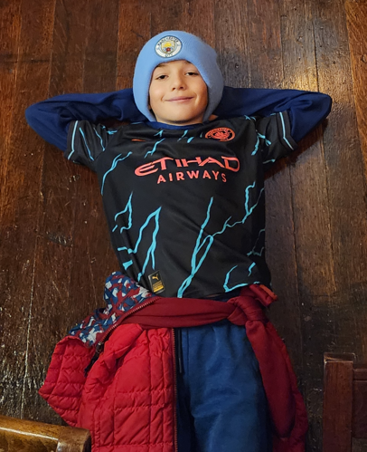 Celebrate with Man City: Win Prizes & Share Your Holiday Joy