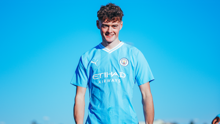 Warhurst ‘really happy’ after hat-trick in Stoke win