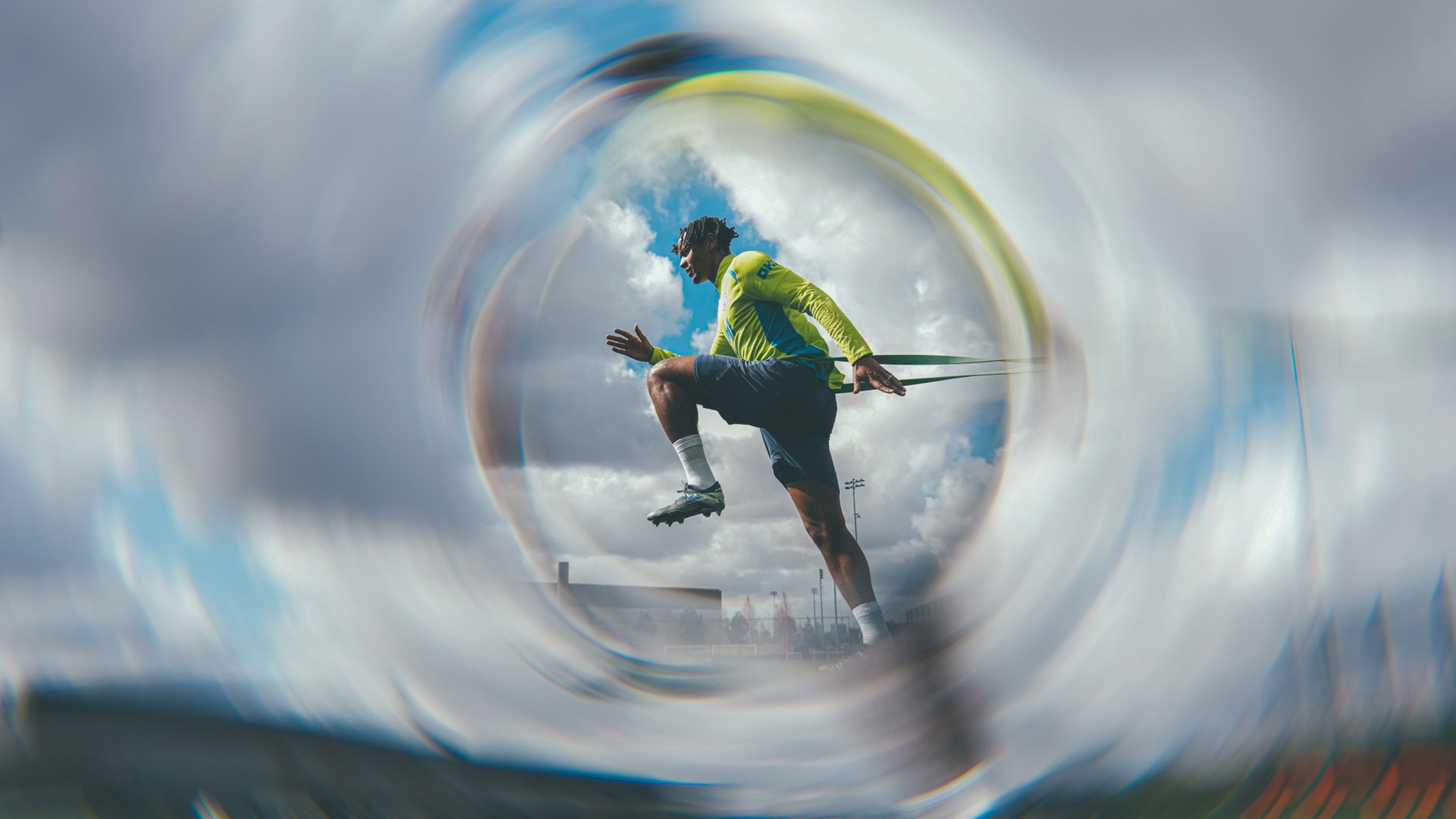 Gallery: Welcome back, Manu!