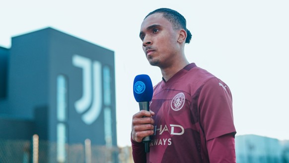 Premier League Trophy and FA Cup PUMA Store Event