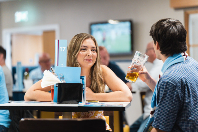 The 1894 Club Bar Suite | Manchester City F.C.