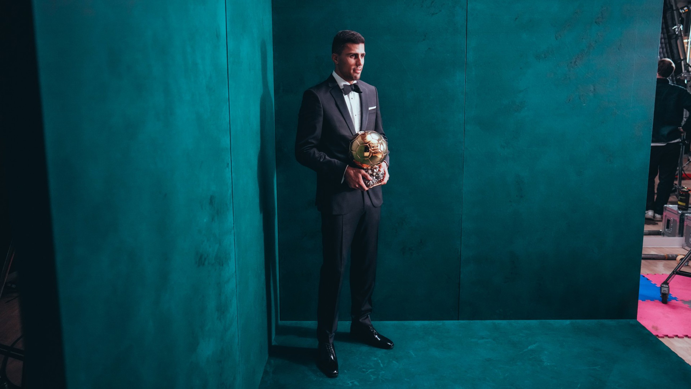 Gallery: Rodri gets suited up with his Ballon d'Or trophy