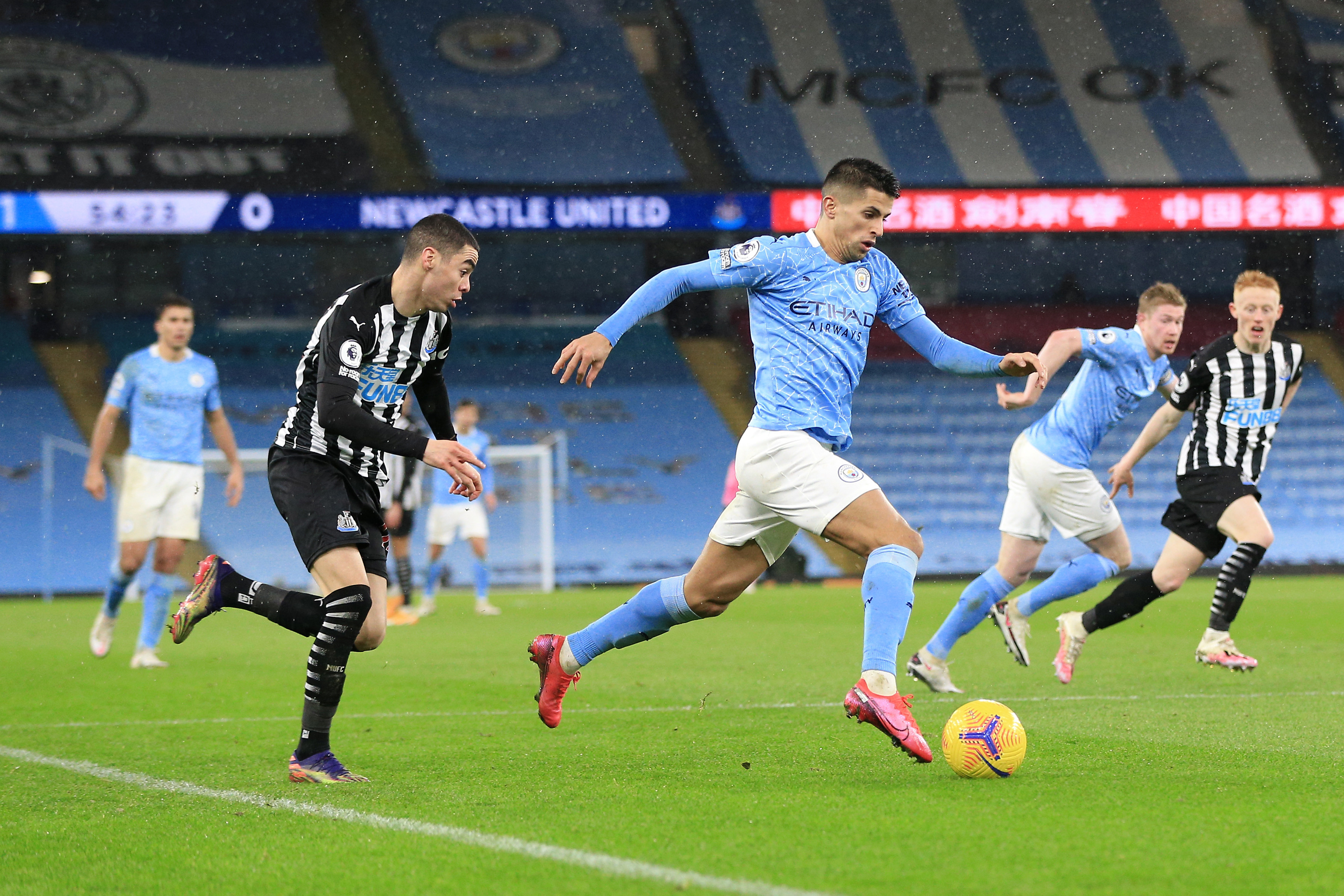 Guardiola: Cancelo could play again tomorrow!