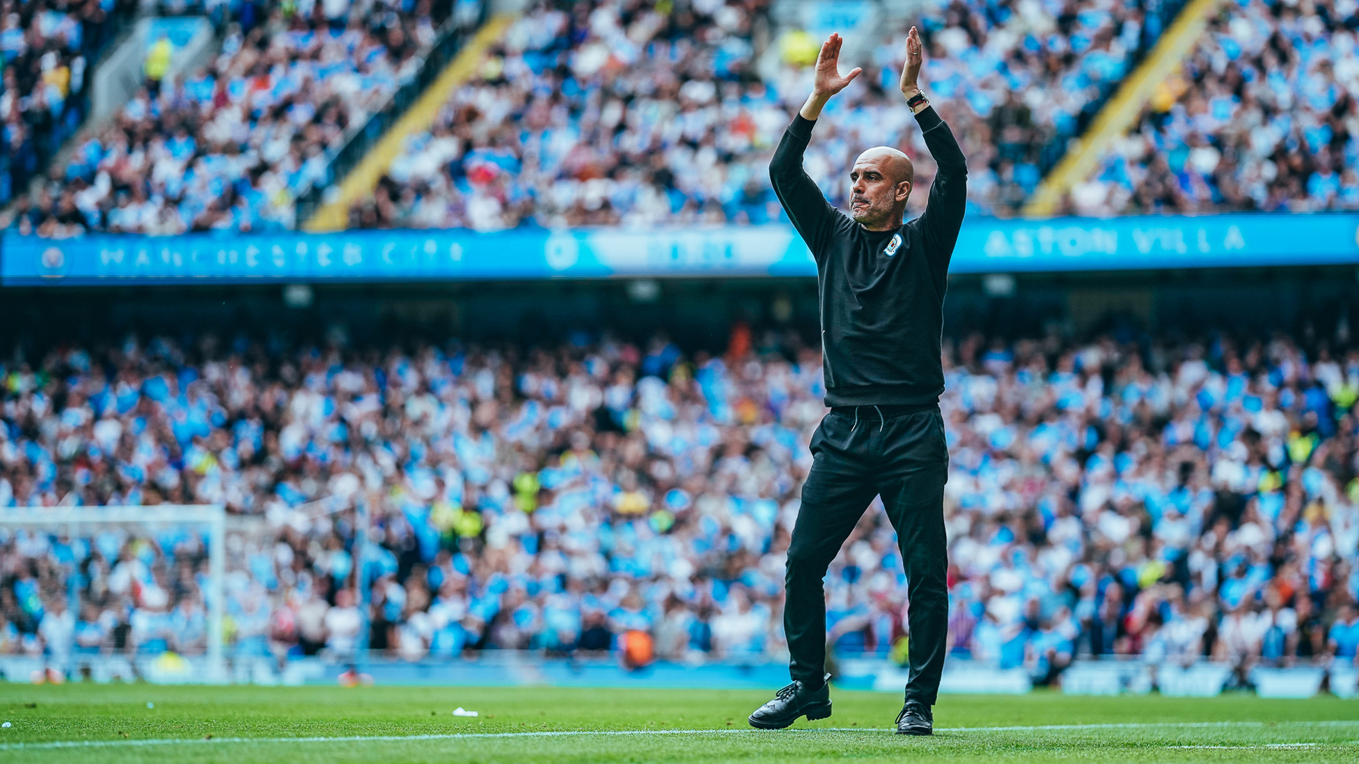 Gallery: The 2021/22 Premier League trophy lift!